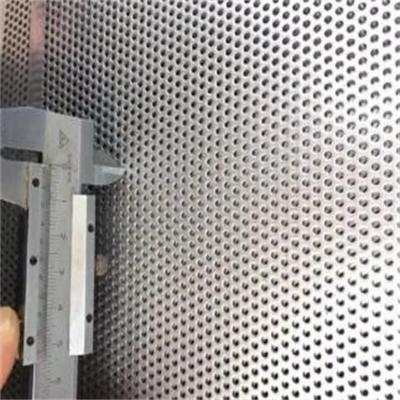 Cina Decorative Perforated Sheet Stainless Steel Metal Perforated Screen Mesh in vendita