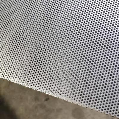 Cina Wholesale 2mm Hole Perforated Metal Screen Mesh Round Oval Perforated Metal Mesh in vendita