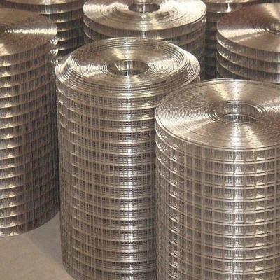 Cina Pvc rivestito galvanizzato Euro Fence Welded Wire Mesh for Poultry Animal Cage/Fence Panel in vendita