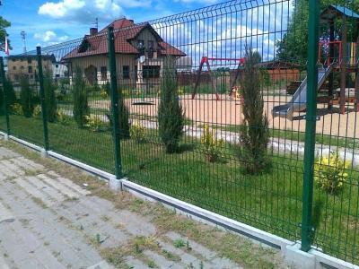 Cina Home Outdoor Decorative 3D Curved Welded Wire Mesh Garden Fence for Fence Panel in vendita