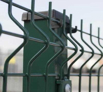 Cina Factory Supply Welded Wire Mesh Fence Garden Fence Galvanized 3D Curved Fence in vendita