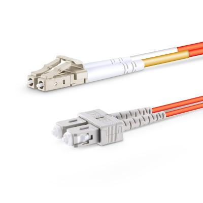 China Conexão suave com cabo de fibra óptica de plástico simplex com conectores FC ST LC SC para redes de telecomunicações e Ethernet à venda