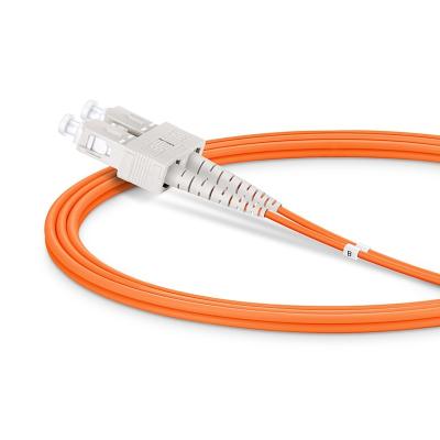 China Conexão suave com cabo de fibra óptica de plástico simplex com conectores FC ST LC SC para redes de telecomunicações e Ethernet à venda