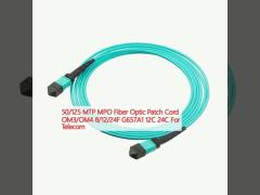 50/125 MTP MPO Glasfaserpatch Cord OM3/OM4 8/12/24F G657A1 12C 24C Für Telekommunikation