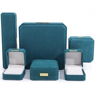 Cina Ingrosso Produzione di lusso manifattura Gioielleria Confezione scatola personalizzata Logo personalizzato blu chiaro di fascia alta Colletto Bracciale Orecchini Anello Confezione velluto Octagonale Gioielleria Scatola in vendita