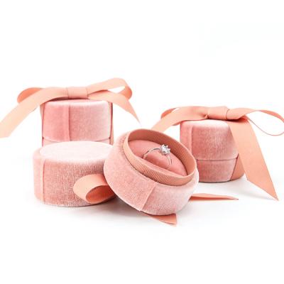 중국 하?? Tiandi 플란넬 천 반지 상자 보석 포장 5 * 4.5 * 5cm 플라스틱 벨벳 판매용