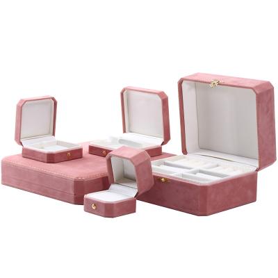 China Pink Velvet Rectangle Jewelry Box for Luxury Pattern Bracelet Set Custom Logo for sale