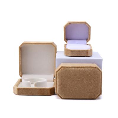 중국 우아한 손으로 만든 노란 팔작지 벨벳 보석 상자 목걸이 귀걸이 팔찌 반지 판매용