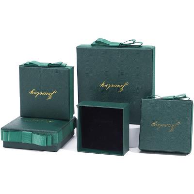 China lid and base jewellery Box customizable Eco Friendly paper green Jewelry Box for sale