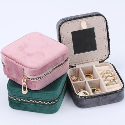 Cina High End Elegante Gioielleria Scatola di Stoccaggio Soft Velvet Gioielleria Organizzatore Viaggio Con Specchio in vendita