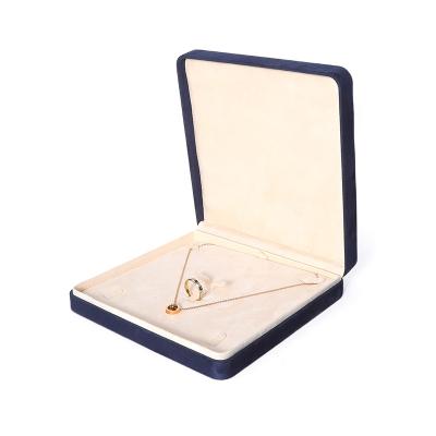 Cina China Manufacturing Wholesale Premium Blu Jewellery Packaging Box Custom Hign End Big Jewelry Set Collare Bracelet Earrings Ring Packaging Handmade Square Velvet Blue Jewelry Box With Logo in vendita