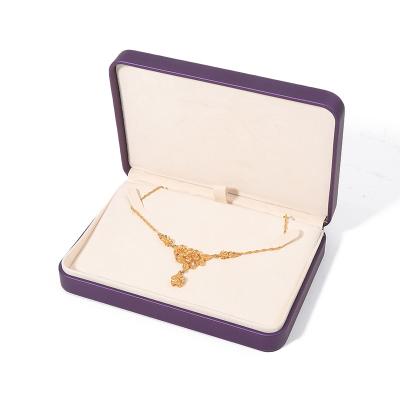 Cina Gioielli di alta qualità confezionamento scatola di lusso personalizzato grande gioielli set scatola collana braccialetto orecchini anello confezionamento a mano quadrato porpora pelle gioielli scatola con logo in vendita