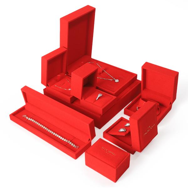 Quality high end velvet square red jewelry box for bracelet Necklace ring packaging for sale
