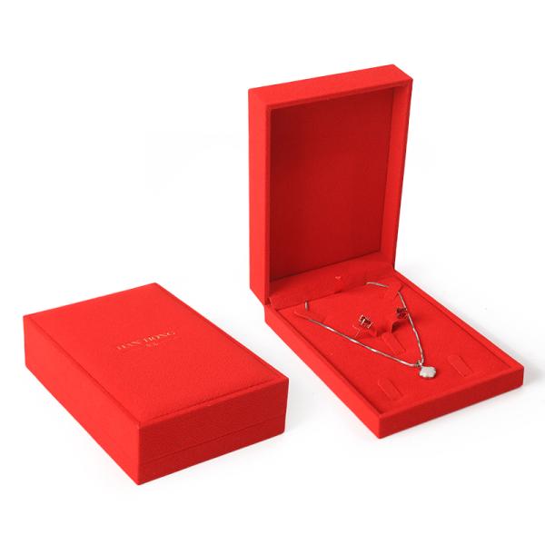 Quality high end velvet square red jewelry box for bracelet Necklace ring packaging for sale