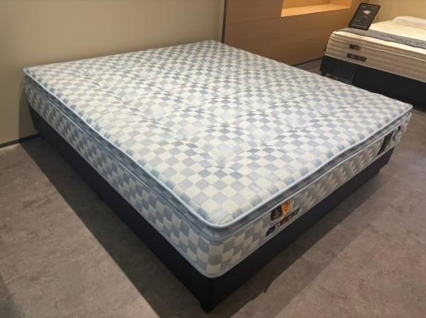 Quality Premium Hand Tufted Mattress with Pocket Springs   Mini Coil Layer for Motion Isolation for sale