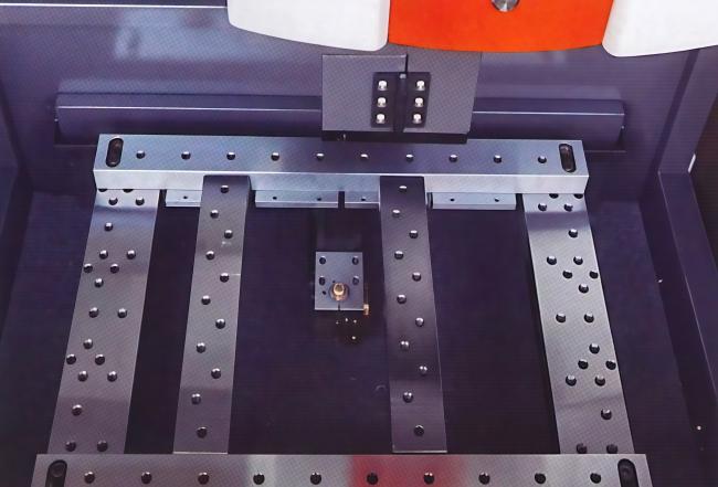 Middle wire cutting work surface