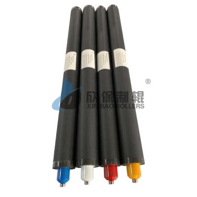 China Rodillo de goma con superficie lisa y gran resistencia al desgaste para impresión en venta