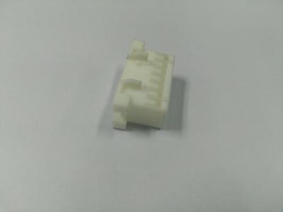 Cina Il materiale del PC del connettore si separa il colore di Wihte, parti modellate iniezione di plastica in vendita