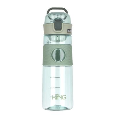 Cina Bottiglia di plastica libera aperta di Bpa della frutta di tocco leggero di Infuser con la maniglia del silicone in vendita