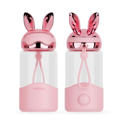 Cina Le bottiglie sveglie della bevanda di Bunny Design Silicone Sleeve Glass ammassano 16 Oz in vendita
