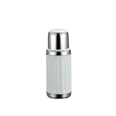 China Customized 750ml Double Wall Stainless Steel Water Bottles Flask FDA Approved for sale