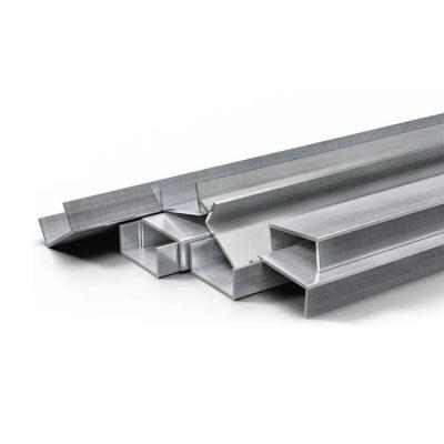 Cina Profili U di acciaio laminati a freddo in forma di canale U Profili in alluminio per costruzioni edilizie in vendita