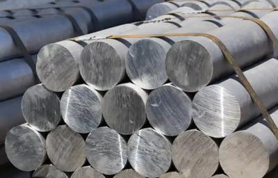 Cina Legatura di alluminio 1060 6026 6061 5083 7085 5A06 2A12 Ly12 5754 1070 Fusione anodizzata a canna rotonda per tonnellata in vendita