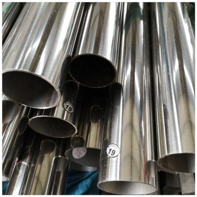 China Aanpasbare 304 304l 316 316l roestvrij staal naadloze stalen buizen en gelaste decoratieve buizen Te koop