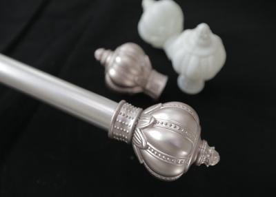 Cina Moderno nessun Finials a uno pollici bianchi di perforazione di Palo della tenda in vendita