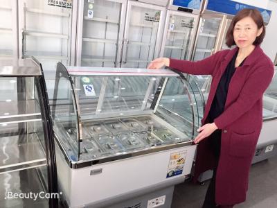 Cina Barilotto commerciale 10 Tray Curved Glass del congelatore 6 della vetrina del gelato in vendita