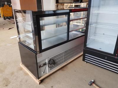 Cina Il congelatore SS304 1200L della vetrina del gelato di raffreddamento a aria ha curvato il vetro in vendita