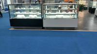 China Economic Right Angle Mini Cake Display Chiller CE for sale