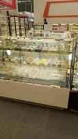China Economic Right Angle Mini Cake Display Chiller CE for sale