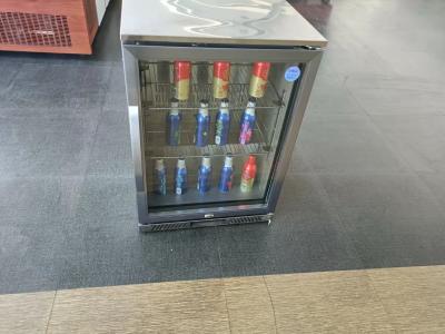 Cina refrigeratore dell'esposizione della birra della bottiglia di Antivari del frigorifero di 108L Mini Single Glass Door Wine in vendita