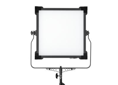中国 VictorSoft 1.5x1.5の正方形LEDのスタジオは明るい二色のDimmableを超つけます 販売のため