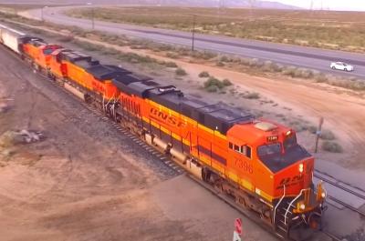 China Amazon Rail Freight Forwarding Door-to-door levering van China naar Denemarken Te koop