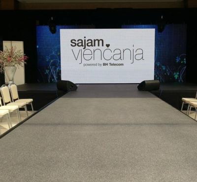 Cina Alto luminosità P2.604mm Full Color HD LED Display 1/32 Scansione 1000CD/m2 in vendita