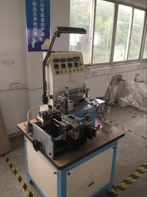 Cina Tagliatrice e piegatrice automatiche del nastro dell'etichetta per l'etichetta del tessuto in vendita