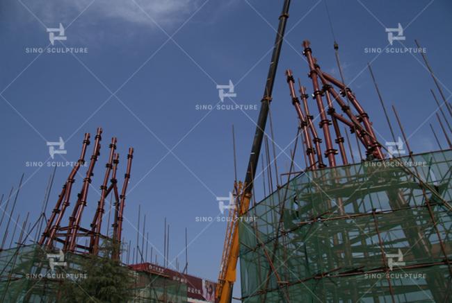 A mild steel structure was assembled at the site for the bronze monumental sculpture