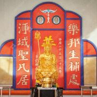 China Gold Leaf Bronze Sitting Buddha Statue Custom 213cm Height for Temple for sale