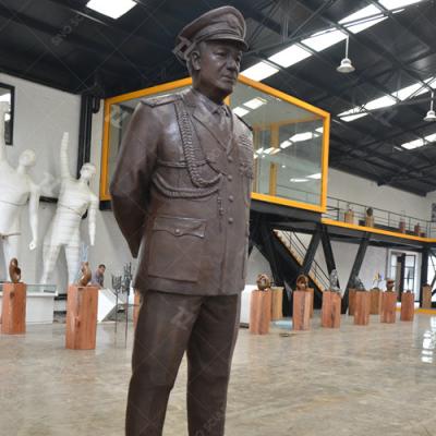 China Cast Bronze Sculpture Figure Patina Finish Life Size Bronze Statues Customized for sale