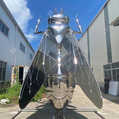 China Outdoor Stainless Steel Bee Sculpture With Highly Mirror Polished Finish for sale