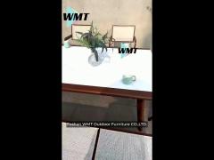 Εξωτερική αυλή βίλα Καρέκλες και τραπέζια Κήπος ανοιχτό αέρα μπαλκόνι Διασκέδαση Ρατάνι Εργαλεία τραπεζαρίας με πλαστικό ξύλινο τραπέζι
