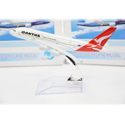 China Metal de voo dos jogos B747 Qantas dos aviões modelo da liga vermelha dos adultos à venda
