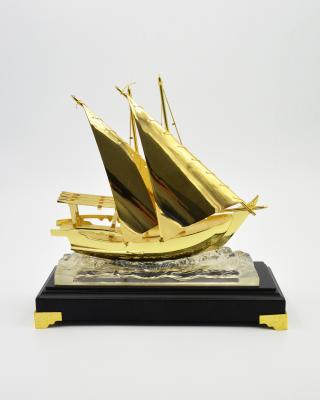 China modelo de navio dourado do metal do chapeamento de ouro 24k à venda