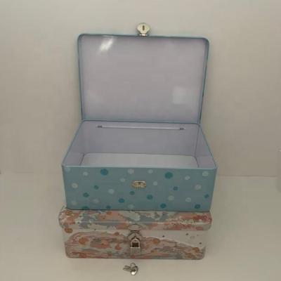 China 240*175*85mm Square Tin Box With Lock Key Rectangle Metal Tinplate Container For Food Gift for sale