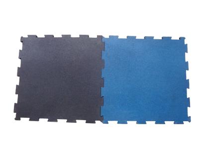 Cina Pavimento in gomma blu anti scivolamento per palestra 500*500 mm in vendita