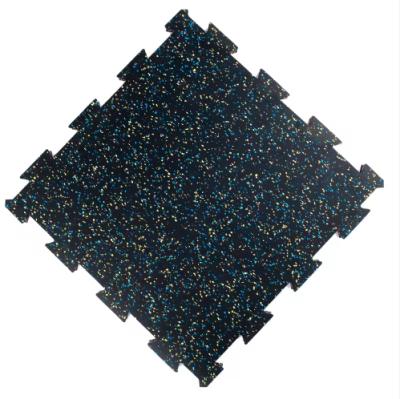 China Recycled Rubber Interlocking Mats 40mm Shock-Absorbing Sports Tiles for sale