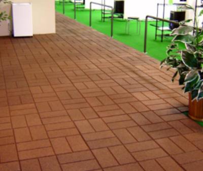 China Customizable Rubber Flooring and Rubber Gym Mat with Temperature Range -40°C to 100°C and 60-70 ShoreA Hardness in 500×500mm Size for sale