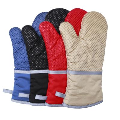 China 100% Cotton Heat Resistant Oven Mits with FDA Grade Silicone coated for sale